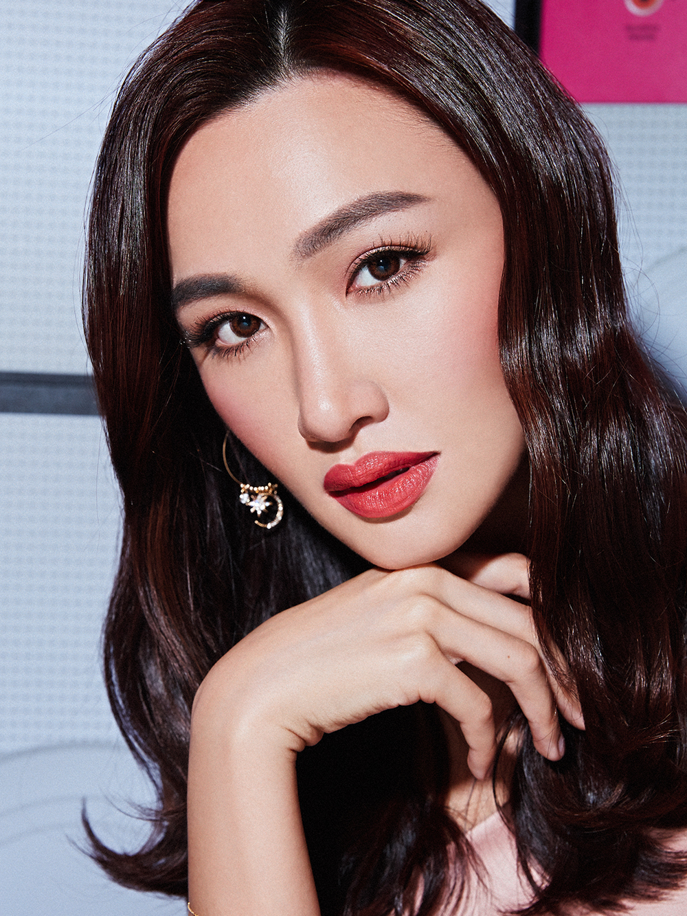 40 girls get their shine on with the new YSL Beauty Volupté lipsticks